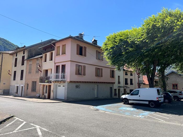 Tarascon-sur-Ariège : Maison 4 pièces à vendre