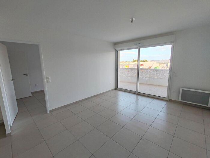 Appartement à louer - Nord, Uzès - 2 pièces - 1 chambre