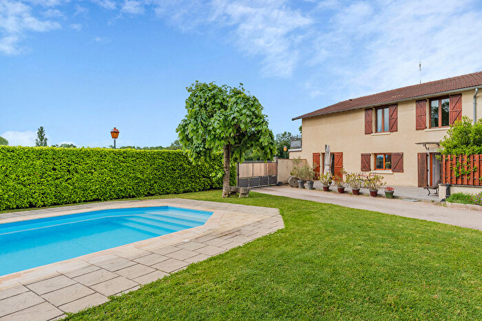 Balan : Maison 7 pièces à vendre