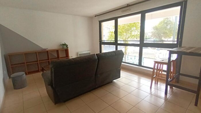 Appartement 2 pièces à Lyon 8ème, Bachut, Transvaal, à louer