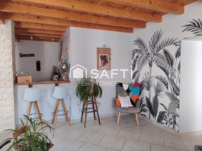 Le Douhet : Maison 3 pièces à vendre