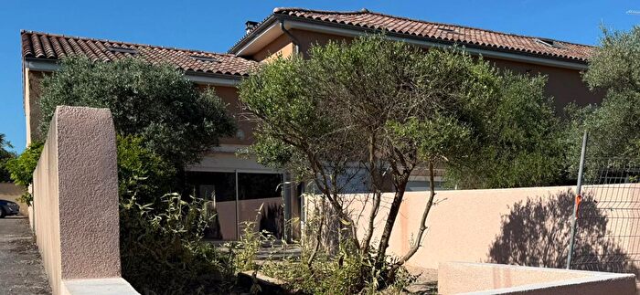 Maison 2 pièces à Roussillon, à vendre