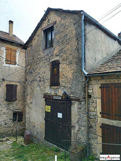 Barre-des-Cévennes : Maison 2 pièces à vendre