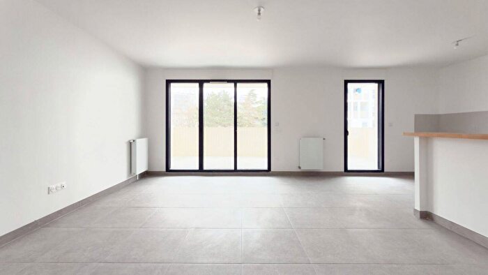 Appartement à louer - Malassis-Pierre et Marie Curie, Bagnolet - 3 pièces - 2 chambres