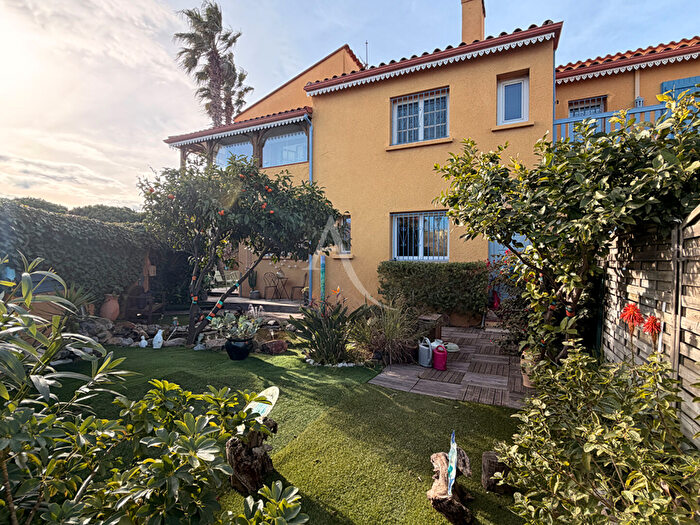 Maison à vendre - Canet-en-Roussillon, Route de Saint-Nazaire, Les Fontaines, Etang - 6 pièces - 5 chambres