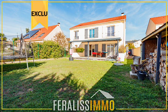 Chanteloup-les-Vignes : Maison 6 pièces à vendre