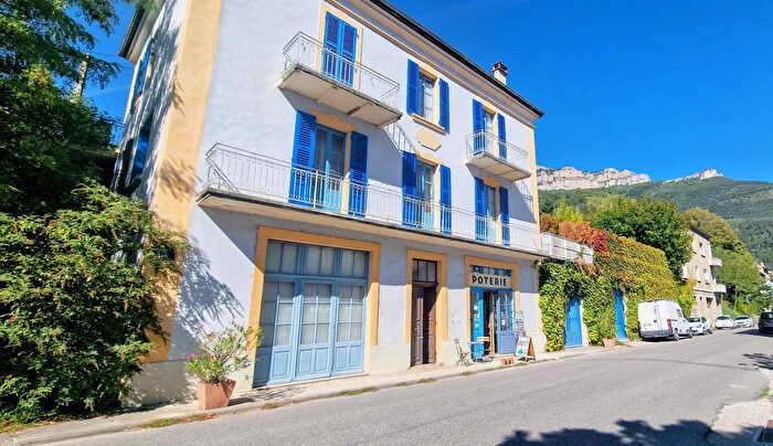 Maison à vendre - Châtillon-en-Diois - 8 pièces - 5 chambres