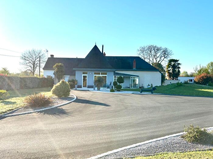 Maison à vendre - Gennes - 7 pièces - 3 chambres