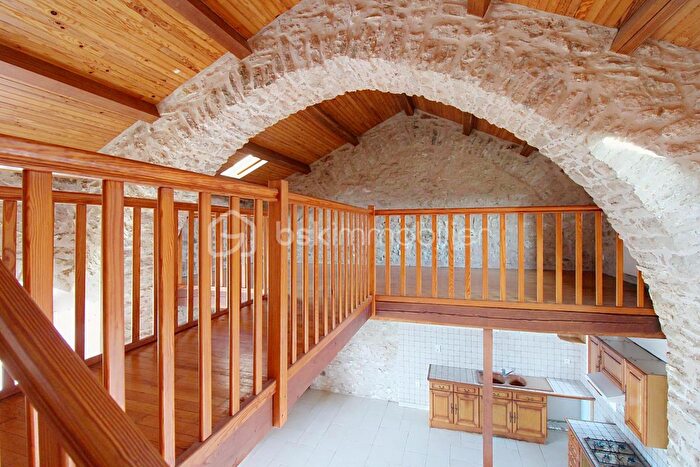 Maison à vendre - La Cavalerie - 6 pièces - 3 chambres