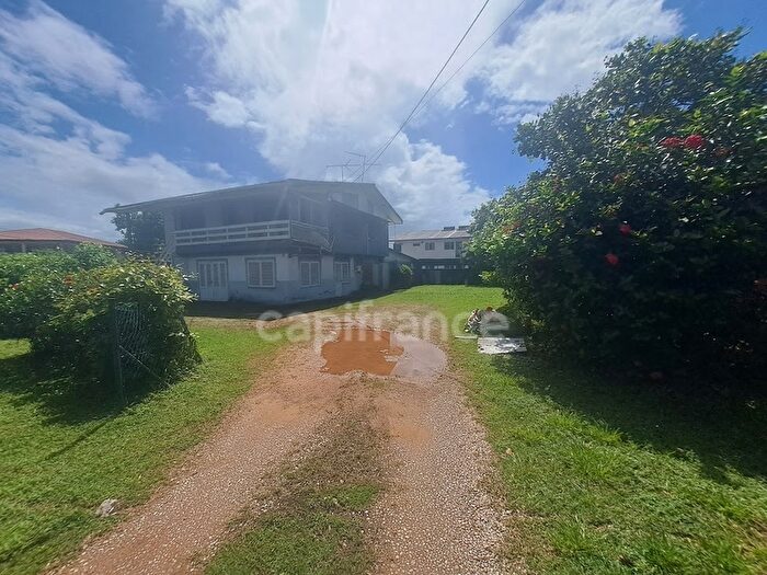 Maison à vendre - Cayenne - 8 pièces - 10 chambres