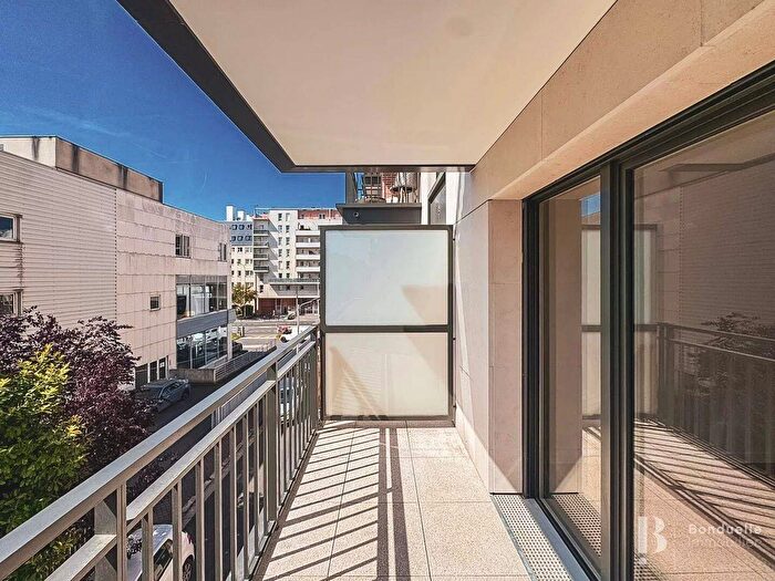 Marceau, République, Courbevoie : Appartement 2 pièces à louer