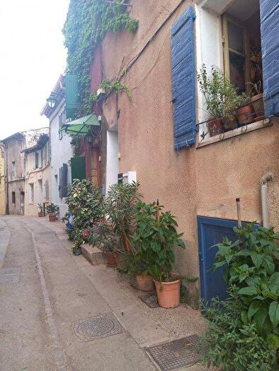 Appartement 1 pièce à louer à Les Aires-Notre Dame, Gardanne
