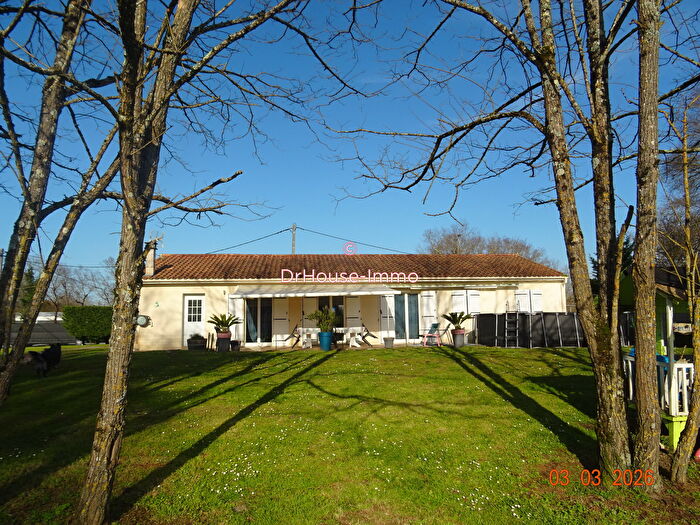 Maison à vendre - Saint-Aubin-de-Blaye - 4 pièces - 3 chambres