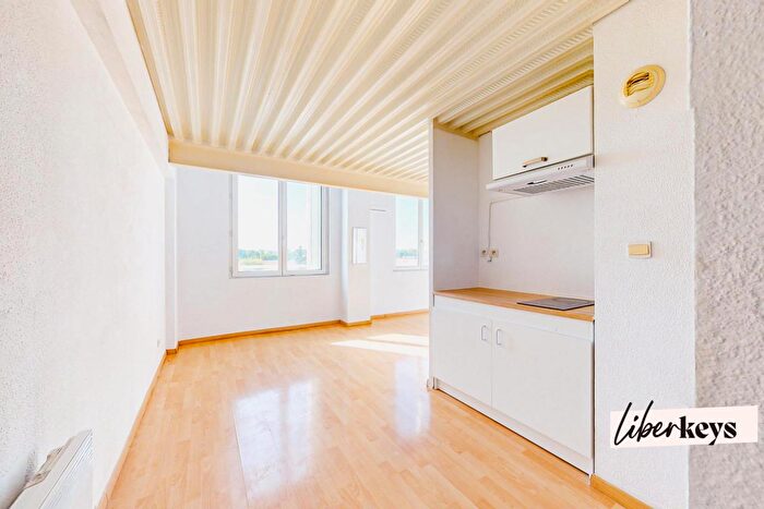 Appartement à vendre - Le Pontet, Port de commerce - 2 pièces - 1 chambre