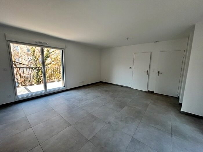 Appartement à louer - Lyon e  - 2 pièces - 1 chambre