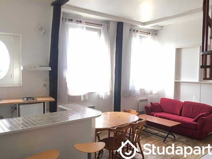 Appartement à louer - Centre Ville, Reims - 2 pièces - 1 chambre