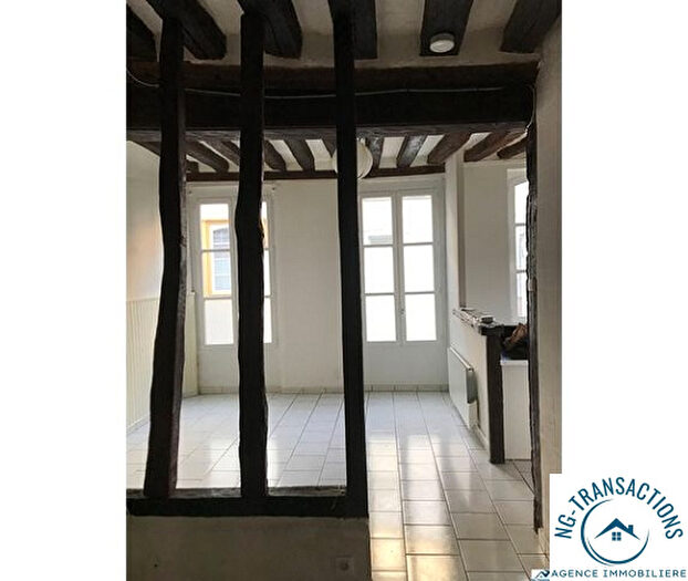 Appartement à vendre - Auxerre, Centre-ville - 1 pièce - 1 chambre