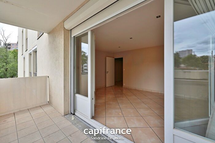 Appartement 4 pièces à vendre à Tassin-la-Demi-Lune, Charles de Gaulle