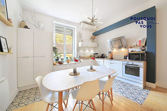 Appartement à vendre - Lyon e  - 4 pièces - 3 chambres