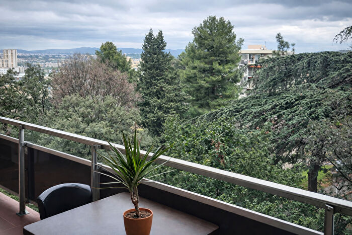 Appartement à vendre - Marseille e , Saint-Tronc - 5 pièces - 3 chambres