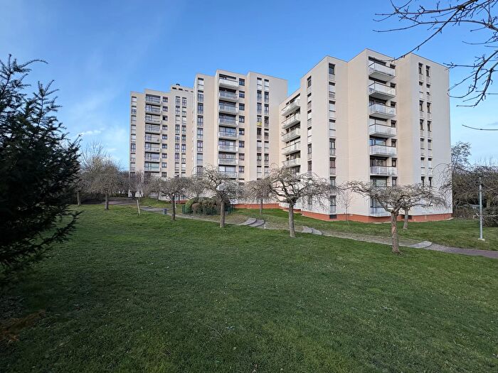 Appartement à vendre - Les Clayes-sous-Bois, Ouest - 4 pièces - 2 chambres