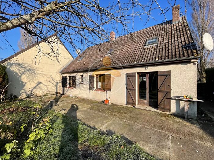 Maison à vendre - Bertaucourt-Epourdon - 6 pièces - 4 chambres