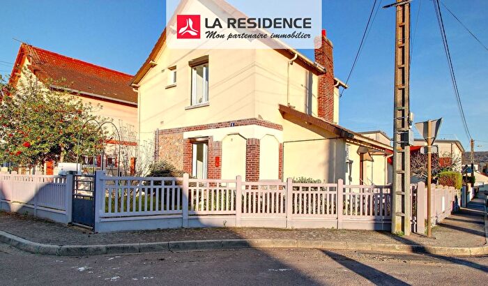 Maison à vendre - Saint-Étienne-du-Rouvray - 5 pièces - 3 chambres