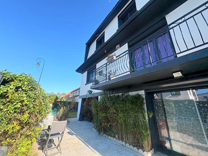 Maison à vendre - Le Plessis-Trévise, Saint-Antoine - 8 pièces - 6 chambres