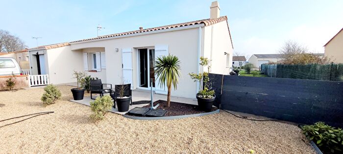 Maisons à vendre et appartements à louer - 1