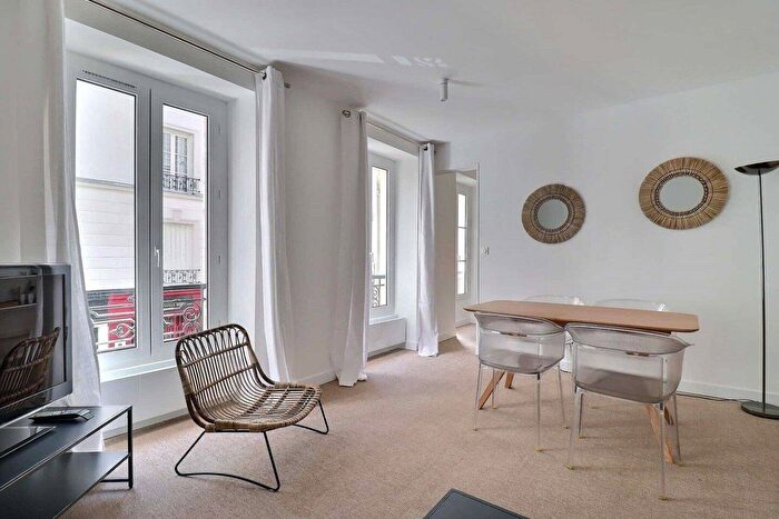 Appartement à louer - Gros Caillou, Paris ème arrondissement - 2 pièces - 2 chambres