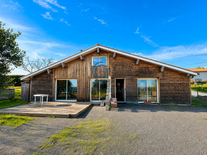 Maison 8 pièces à postalCode, à vendre