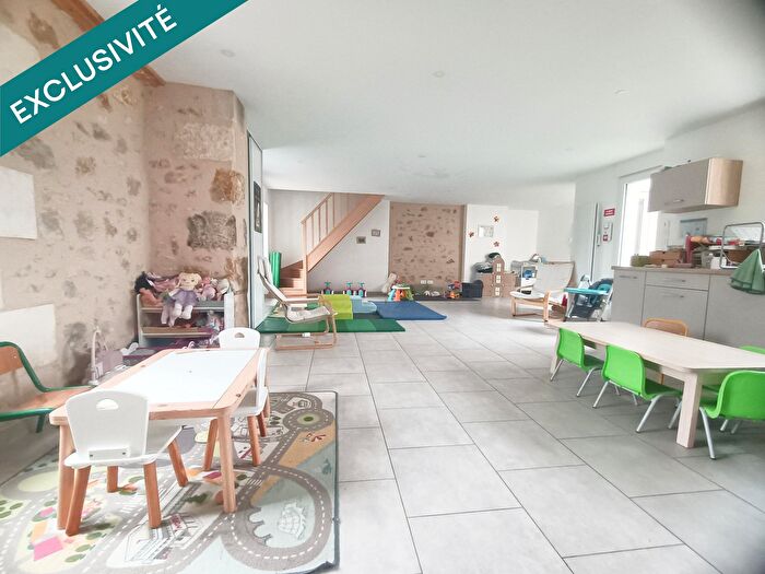 Maison 5 pièces à vendre à Fleuré