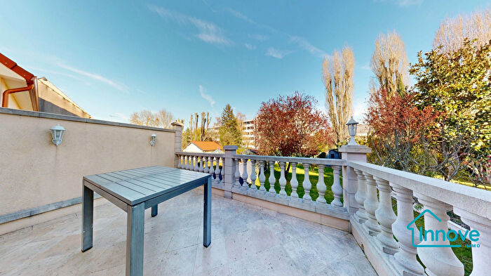 Maison à vendre - Les Clayes-sous-Bois - 6 pièces - 3 chambres