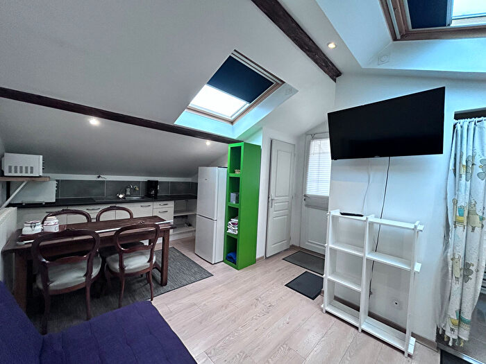 Appartement à louer - Sainte-Marie-dAlloix - 1 pièce