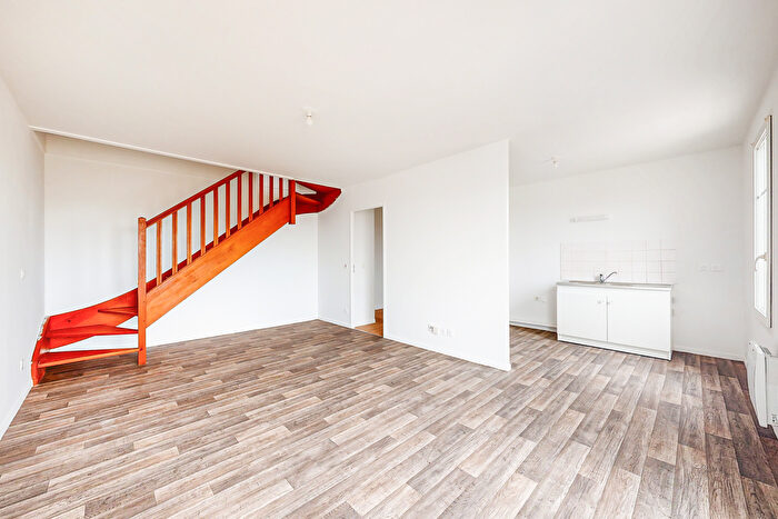 Appartement à vendre - Bonnières-sur-Seine - 4 pièces - 3 chambres