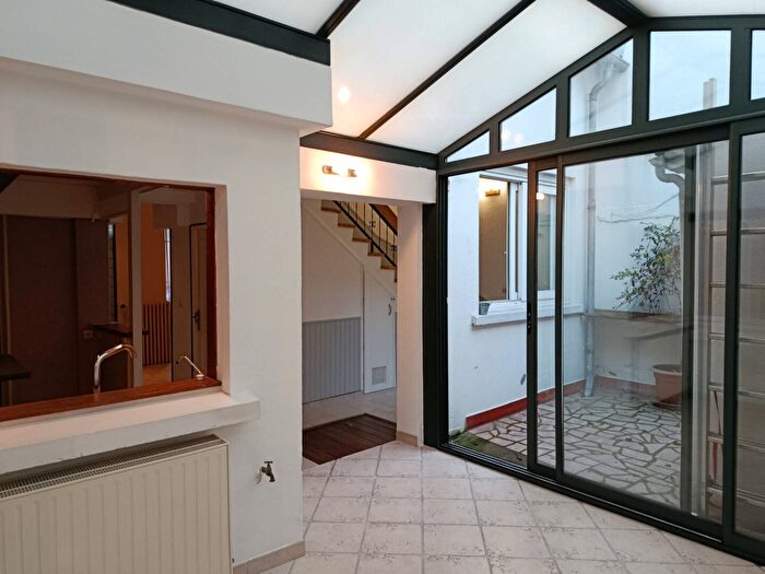 Maison à louer - Orléans - 4 pièces - 3 chambres