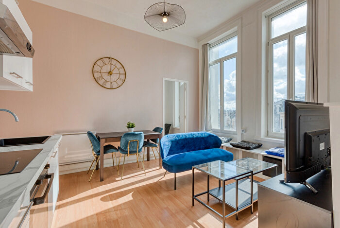 Appartement à vendre - Roubaix, Gare Jean Lebas - 4 pièces - 3 chambres