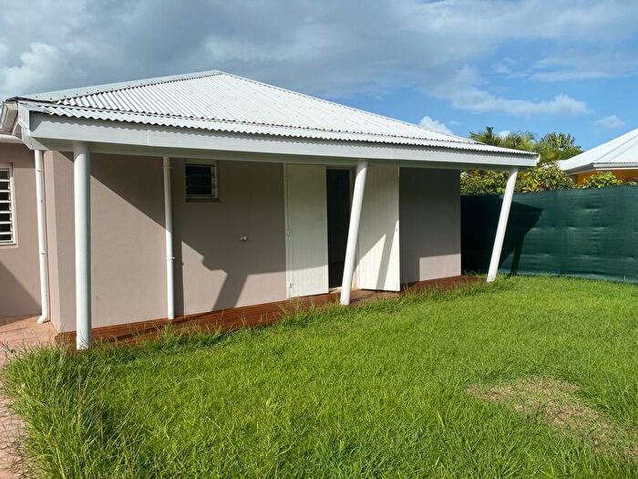 Maison à louer - Goyave - 4 pièces - 3 chambres