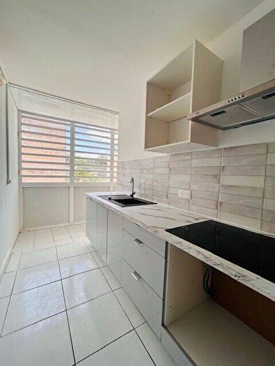 Appartement à louer - Les Abymes - 3 pièces - 2 chambres