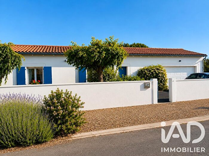 Le Gué-d'Alleré : Maison 5 pièces à vendre