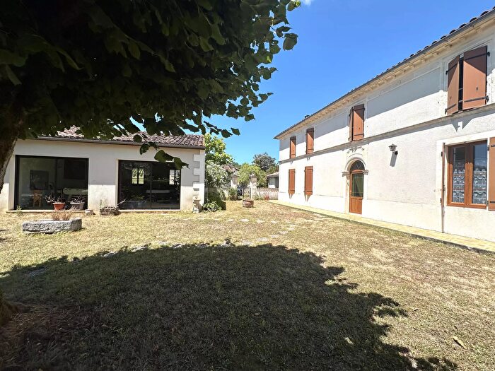 Maison à vendre - Saint-Georges-des-Agoûts - 8 pièces - 5 chambres