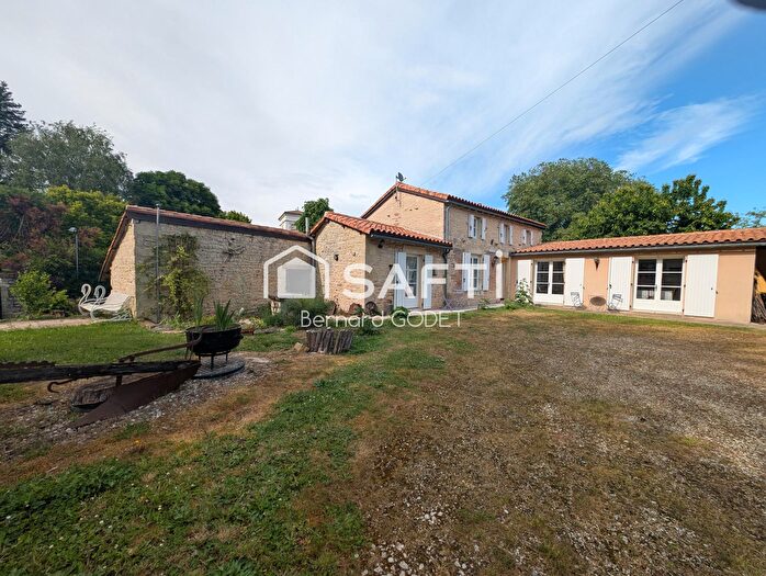 Maison 4 pièces à vendre - Ruffec