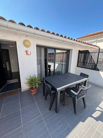 Maison à louer - Marseille ème - 3 pièces - 2 chambres