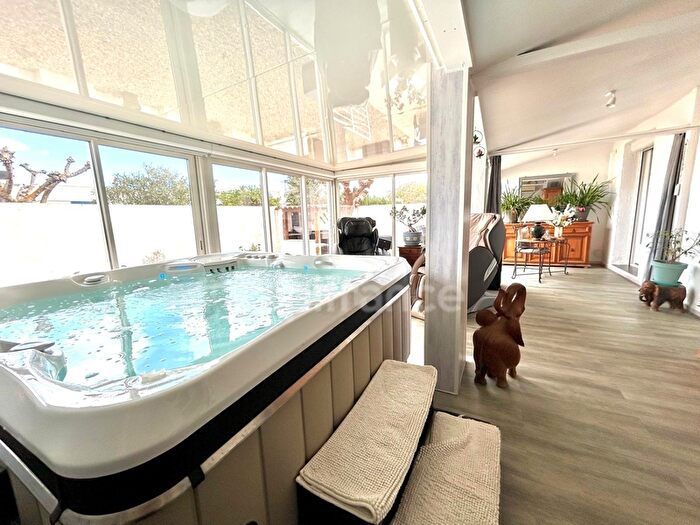 Maison à vendre - Mauguio, Carnon - 8 pièces - 5 chambres