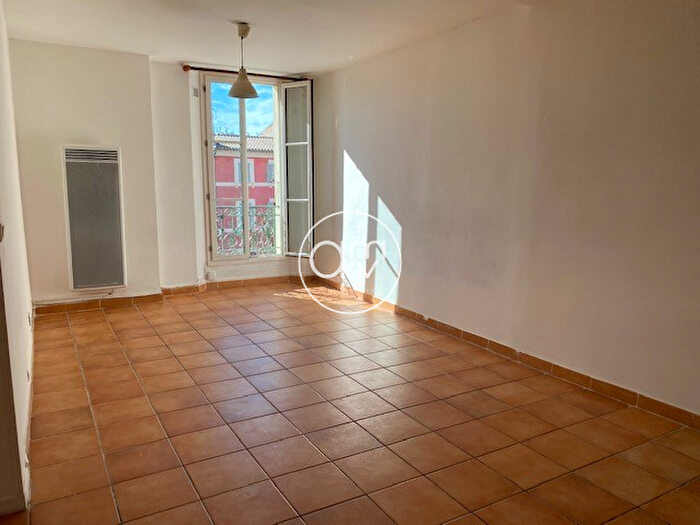 Appartement à louer - Hyères, Centre-ville - 2 pièces - 1 chambre