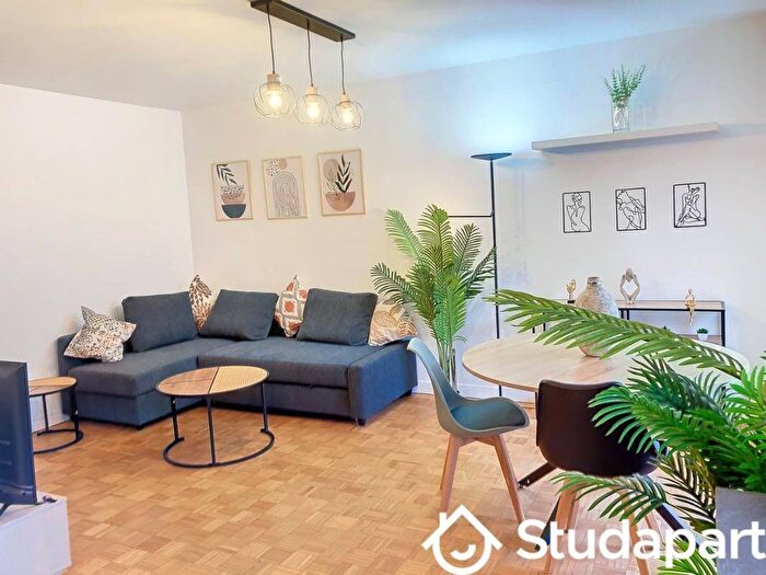 Clagny-Glatigny, Versailles : Appartement 3 pièces à louer