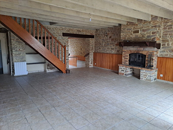 Maison à louer - Saint-Nicolas-de-Redon - 4 pièces - 3 chambres