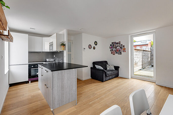 Appartement 4 pièces à vendre - Lille, Wazemmes