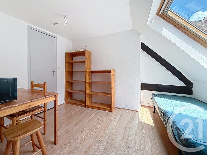 Troyes, Cathédrale : Appartement 1 pièce à louer