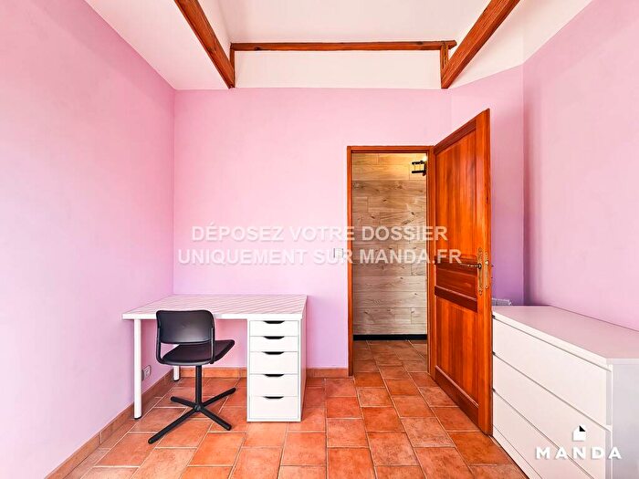 Appartement à louer - Roissys, Châtillon - 5 pièces - 4 chambres